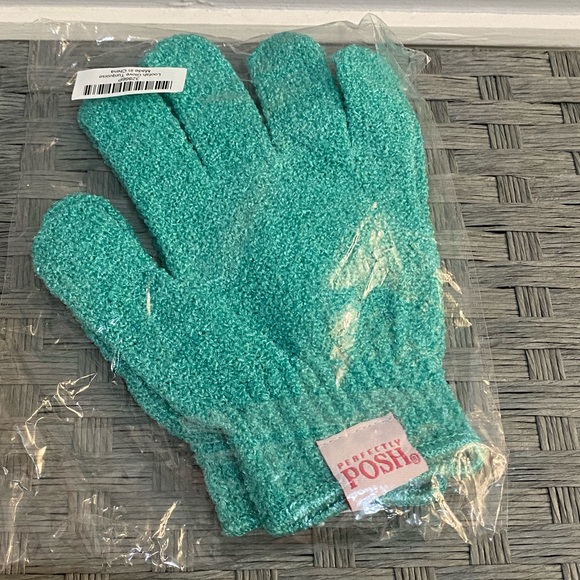 Perfectly Posh | Bath & Body | Perfectly Posh Loofah Gloves | Poshmark